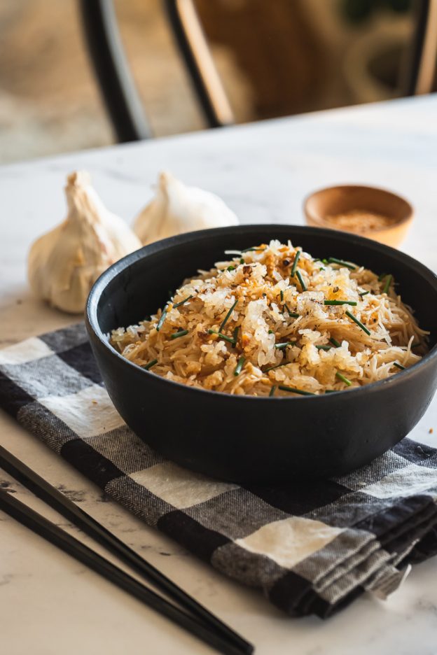 Sesame Garlic Noodles with Crispy Rice - Le Petit Eats